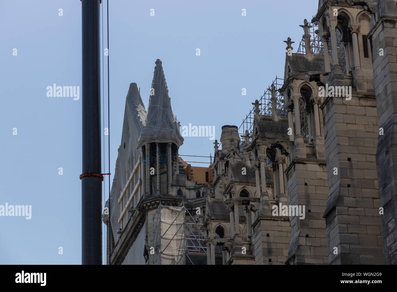 Paris, FRANCE - June 27, 2019: Cath drale Notre-Dame de Paris construction and refurbishment ...