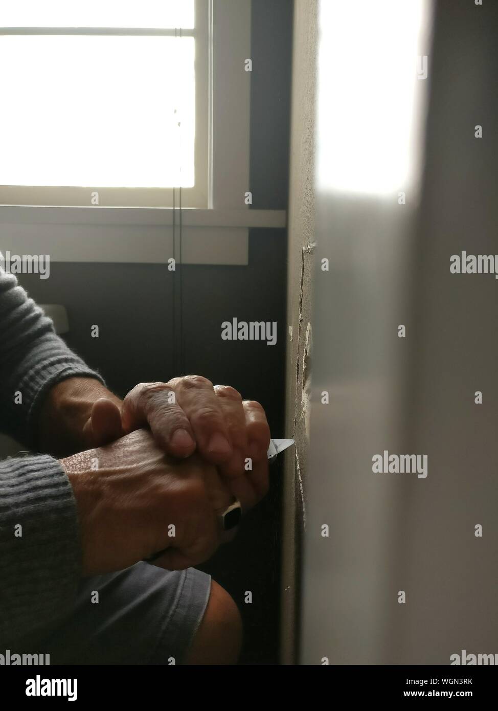 Hand scratching window hi-res stock photography and images - Alamy