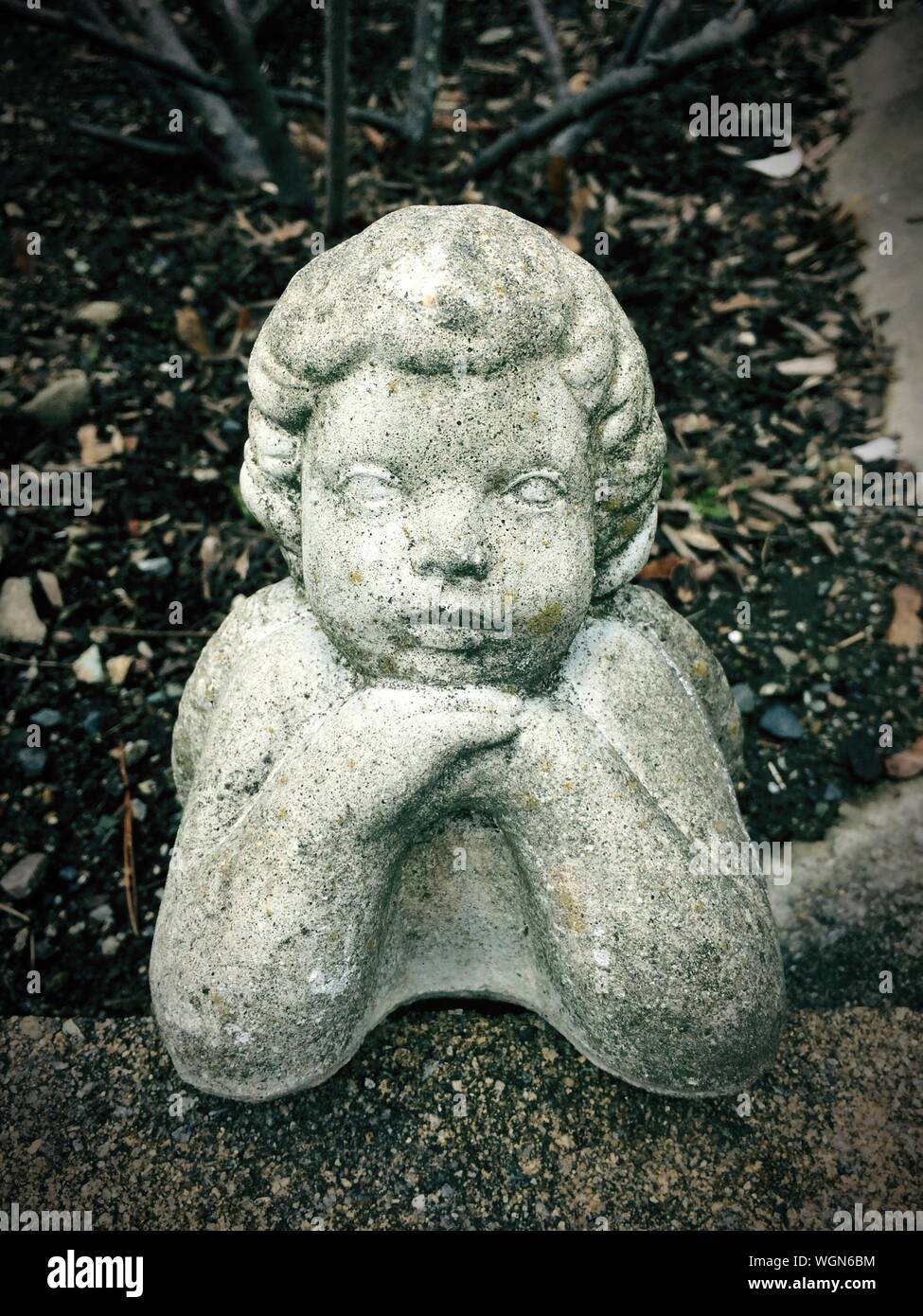 Human garden sculpture hi-res stock photography and images - Alamy