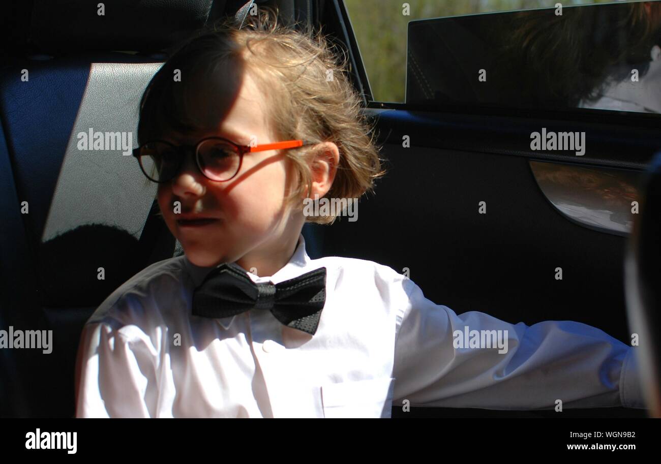 Tie transport hi-res stock photography and images - Alamy