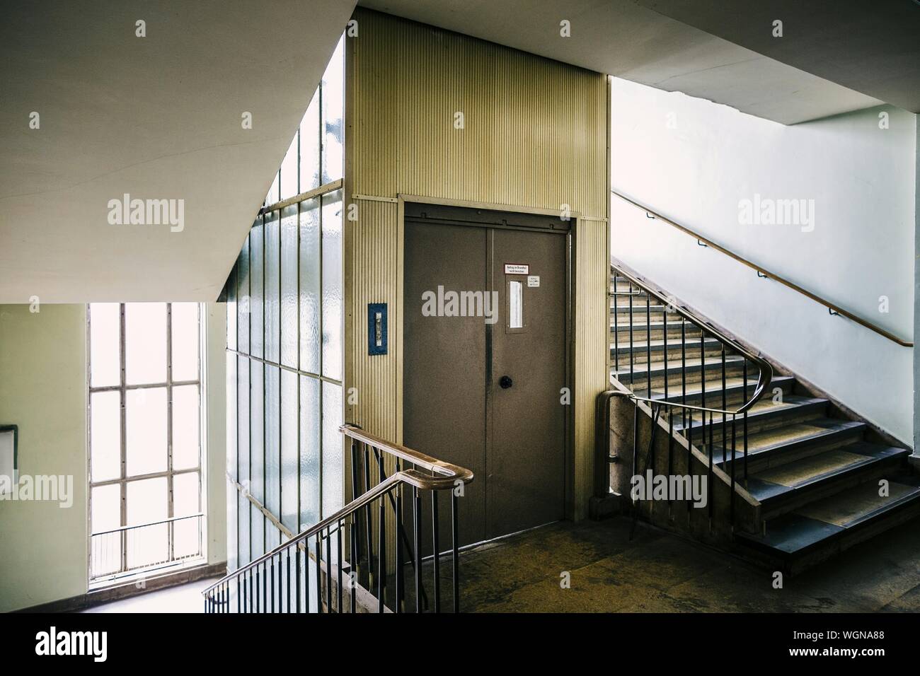 Elevator building hi-res stock photography and images - Alamy