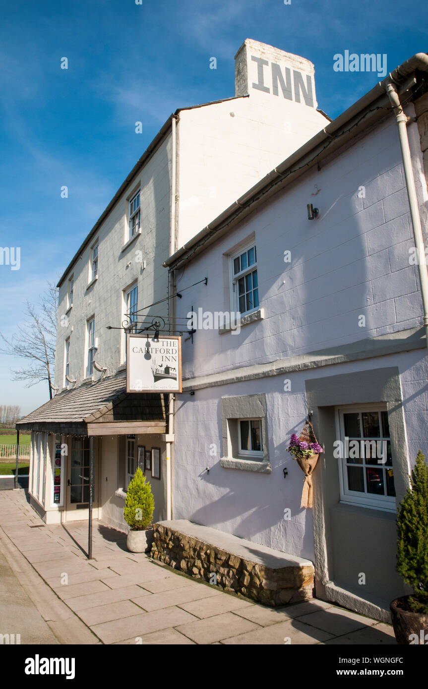 Inn stands hi-res stock photography and images - Alamy