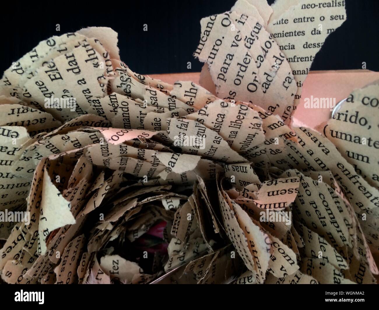 Torned paper hi-res stock photography and images - Alamy