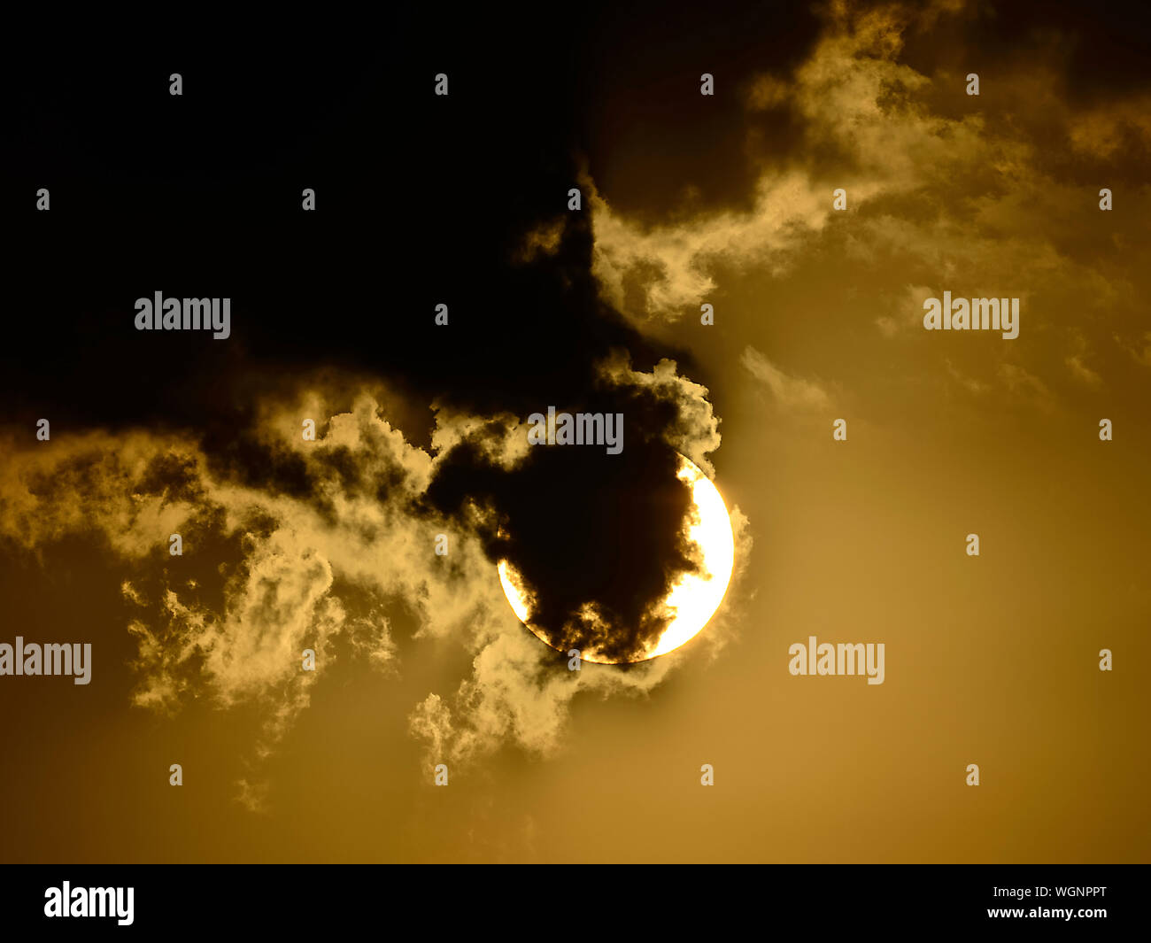 Covering sun hi-res stock photography and images - Alamy