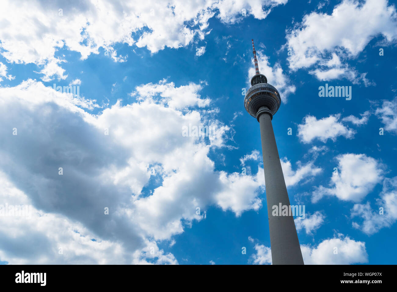 Tv television tower hi-res stock photography and images - Alamy