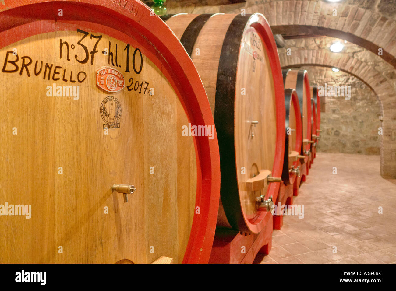 Rolling barrels hi-res stock photography and images - Alamy