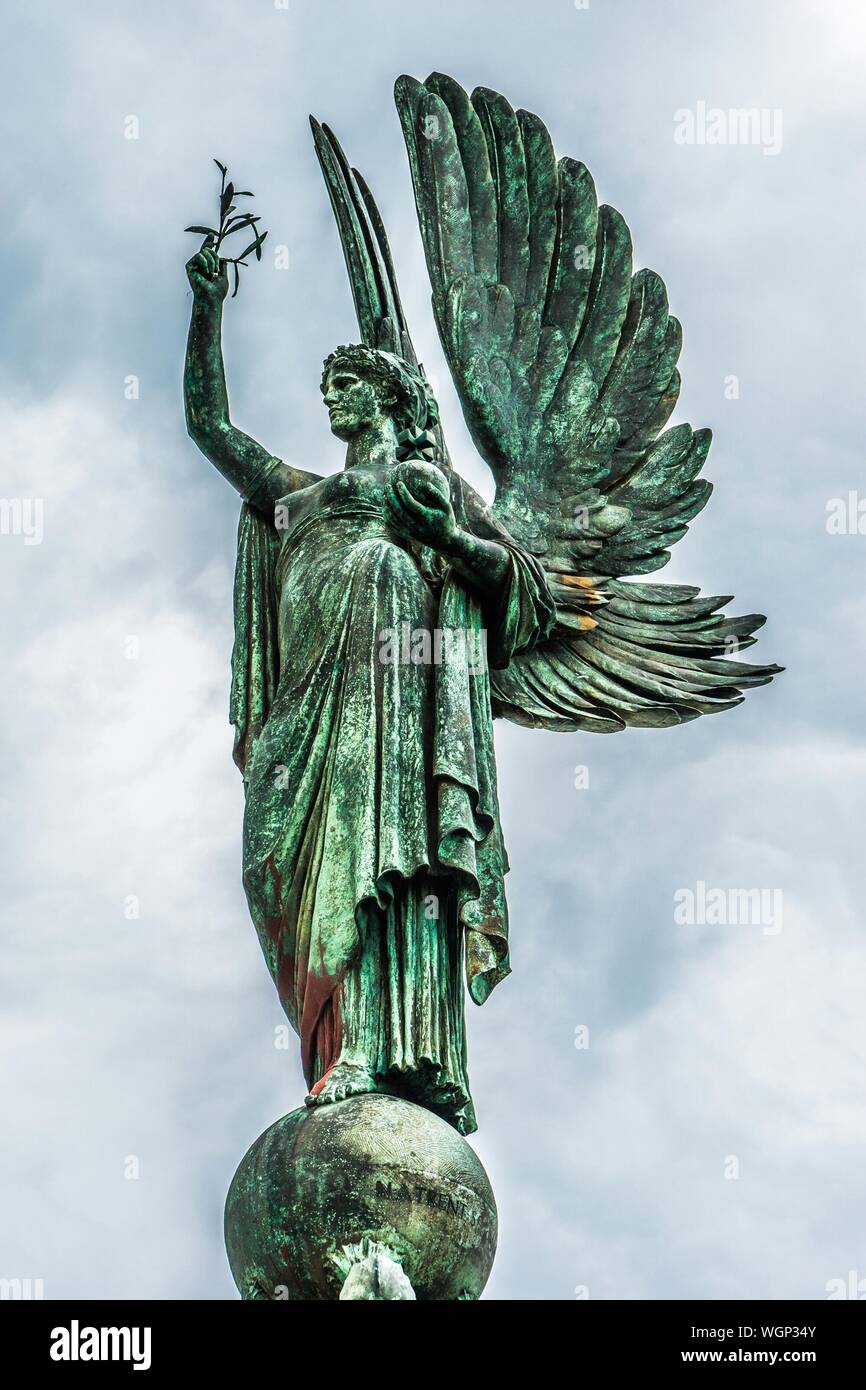Peace statue hi-res stock photography and images - Alamy