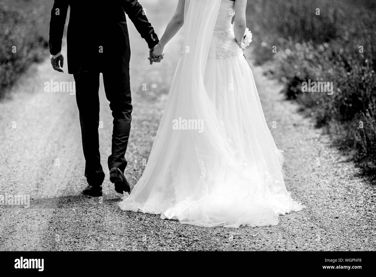 Wedding Couple Road High Resolution Stock Photography and Images - Alamy
