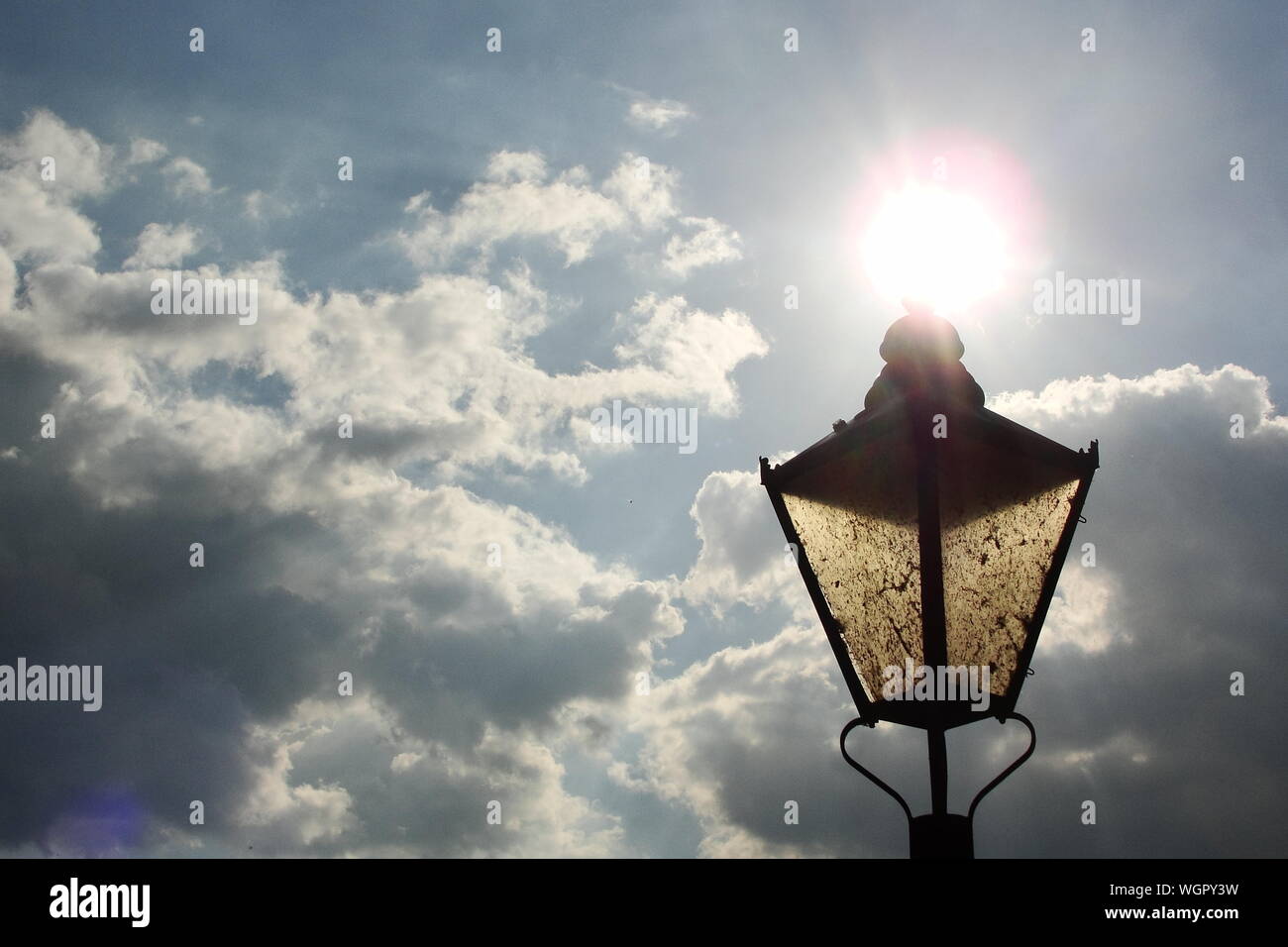 Old fashioned antique street light hi-res stock photography and images ...
