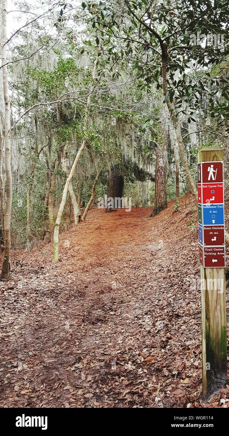 No landing sign hi-res stock photography and images - Alamy