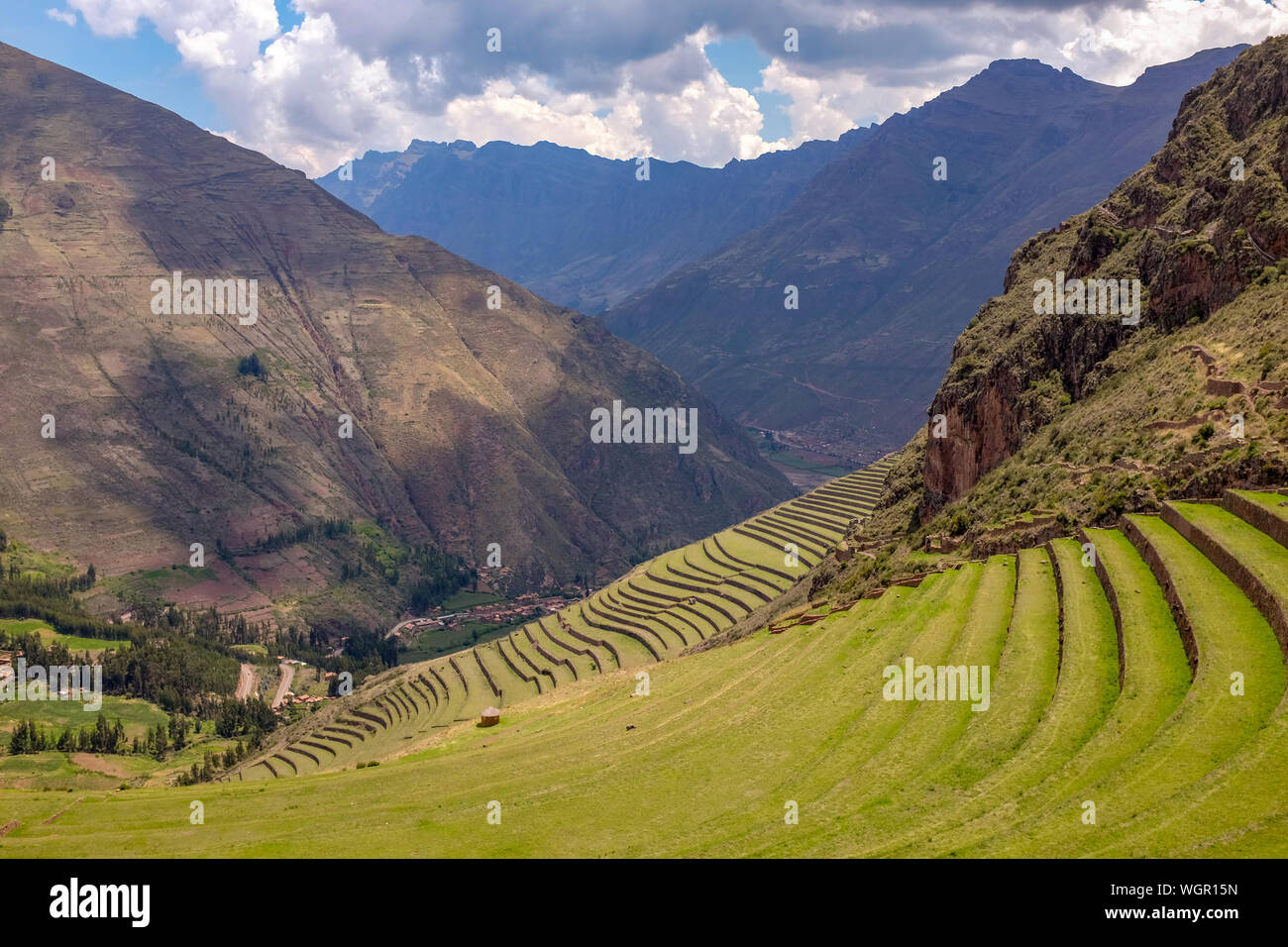Incan terraces at pisac hi-res stock photography and images - Alamy
