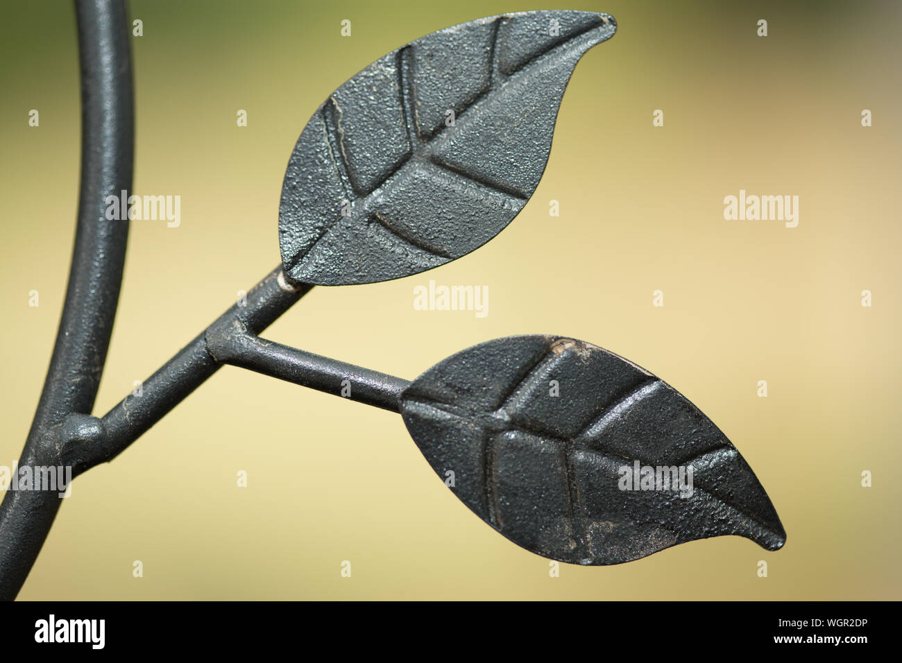 Metal leaves hi-res stock photography and images - Alamy