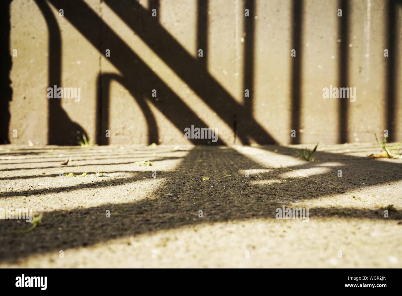 Falling to ground hi-res stock photography and images - Alamy