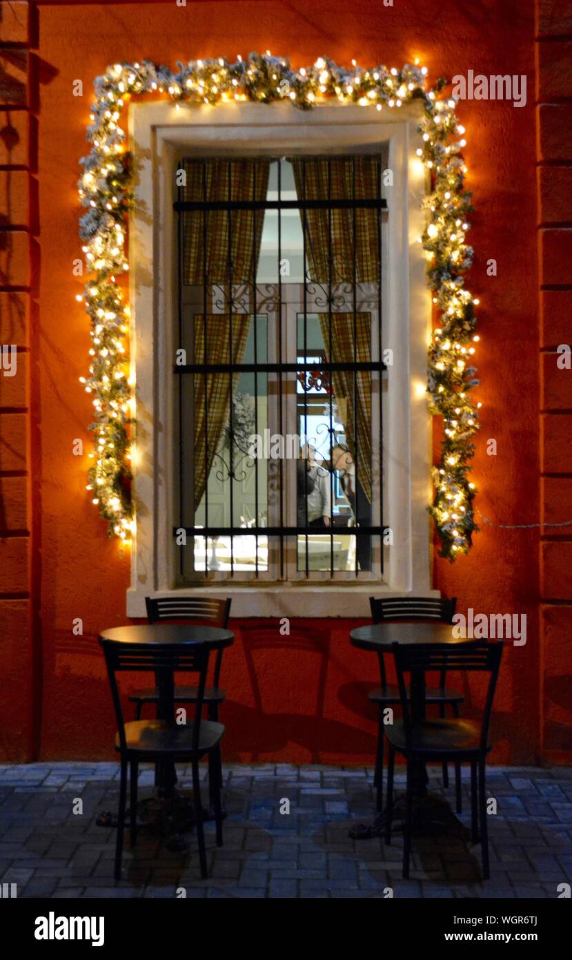 Cafe window seat hi-res stock photography and images - Alamy