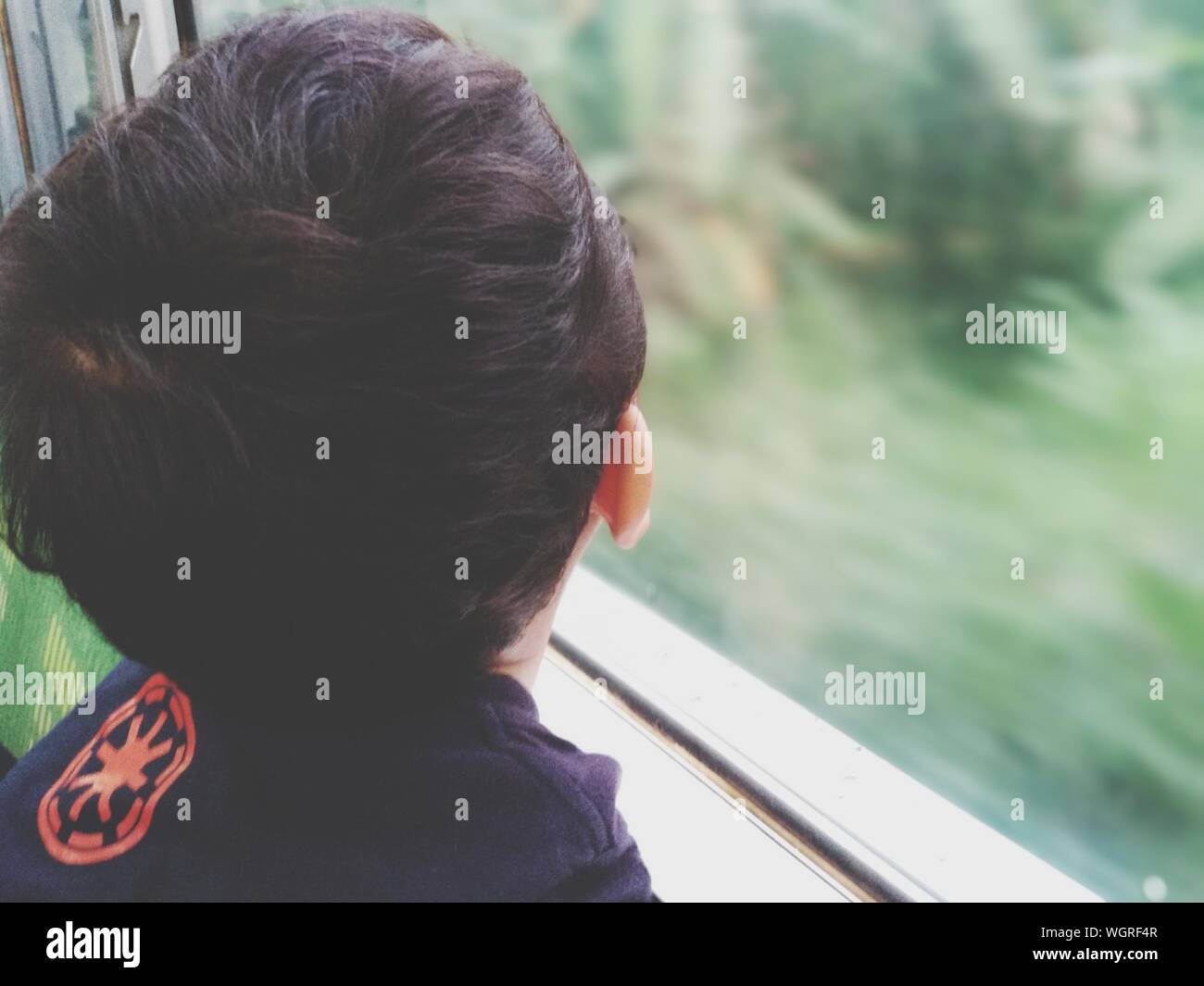 Close closer hi-res stock photography and images - Alamy