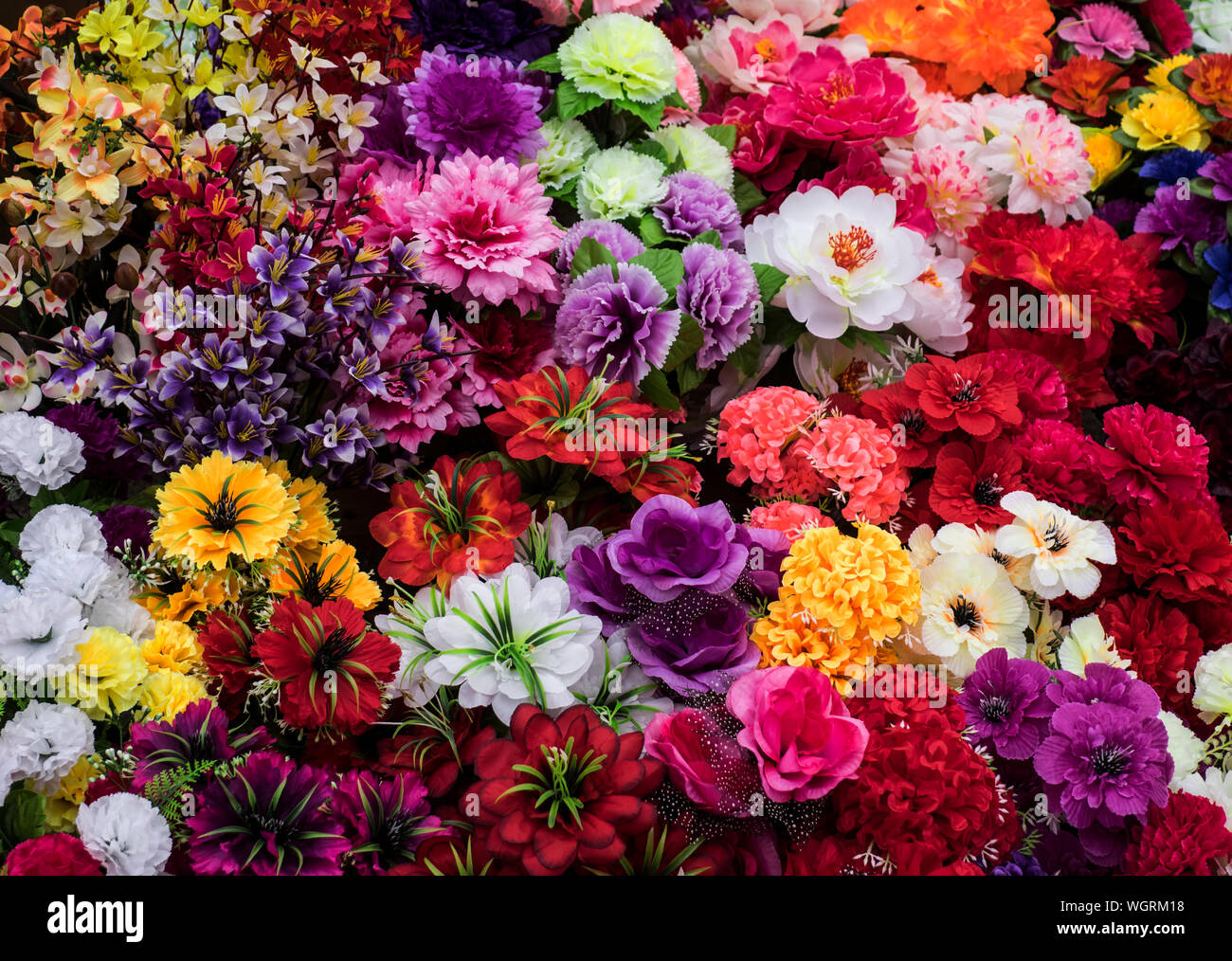 For artificial flowers hi-res stock photography and images - Alamy