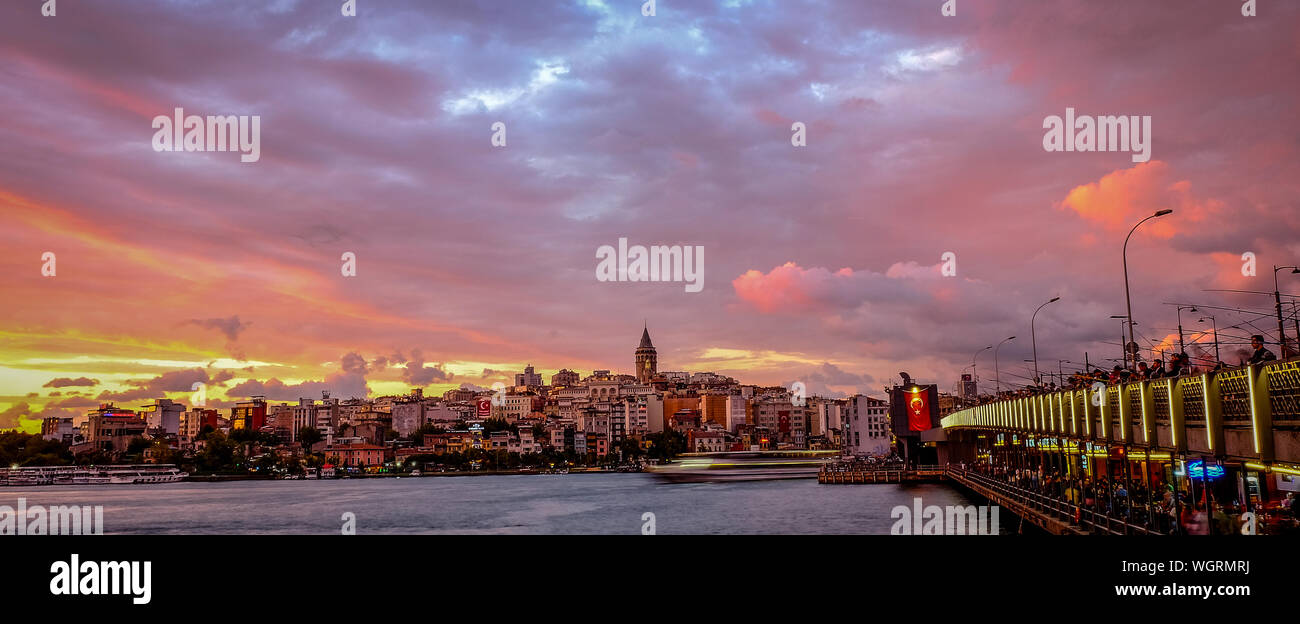 Galata Bridge Sunset Stock Photos & Galata Bridge Sunset Stock Images ...
