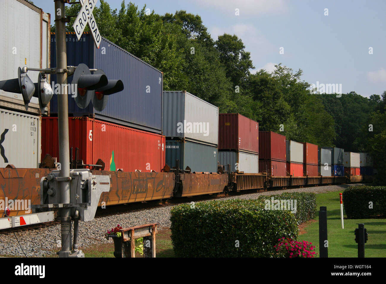 A very long freight train train hi-res stock photography and images - Alamy