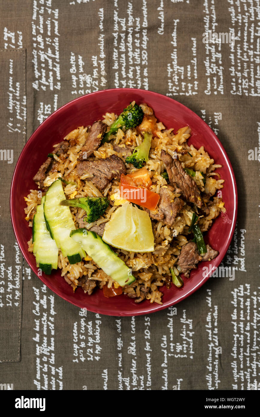 Fried rice with beef hi-res stock photography and images - Alamy