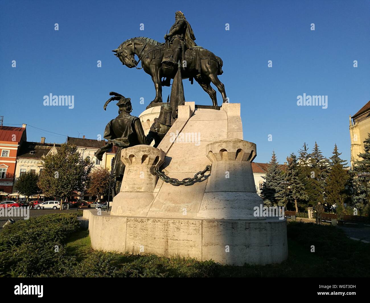 Monument to falling hi-res stock photography and images - Alamy