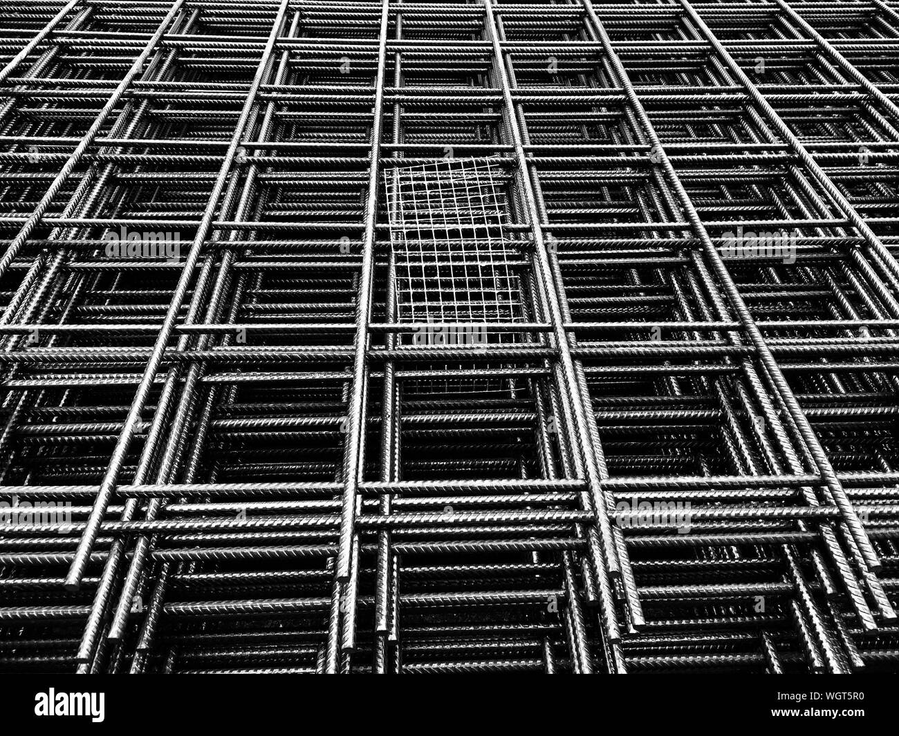 Metal scaffolding scaffolding hi-res stock photography and images - Alamy