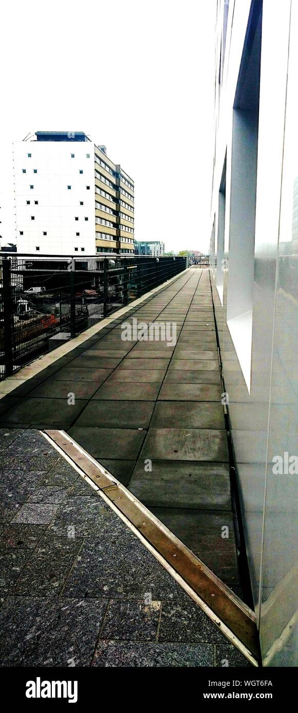 City building hi-res stock photography and images - Alamy