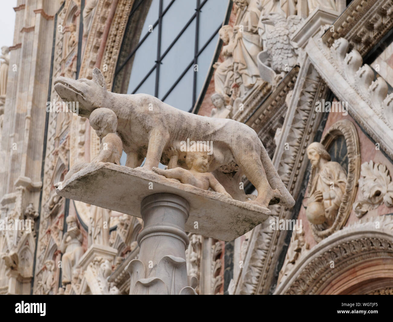 Remus building hi-res stock photography and images - Alamy