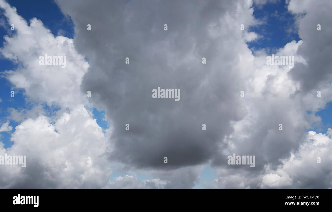 Dramatic sky background. Autumn clouds. Sky background Stock Photo - Alamy