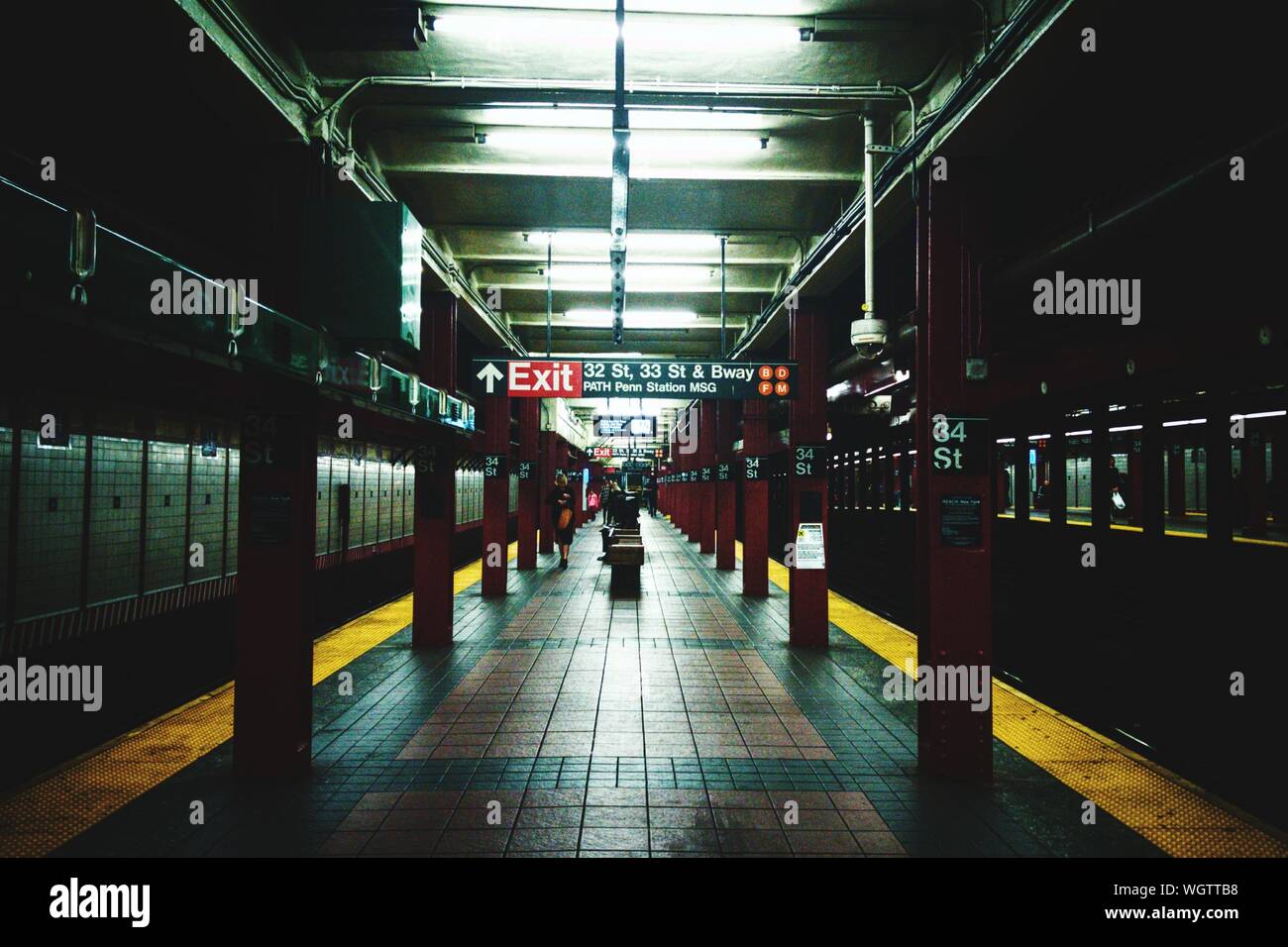 Exit sign new york subway hi-res stock photography and images - Alamy