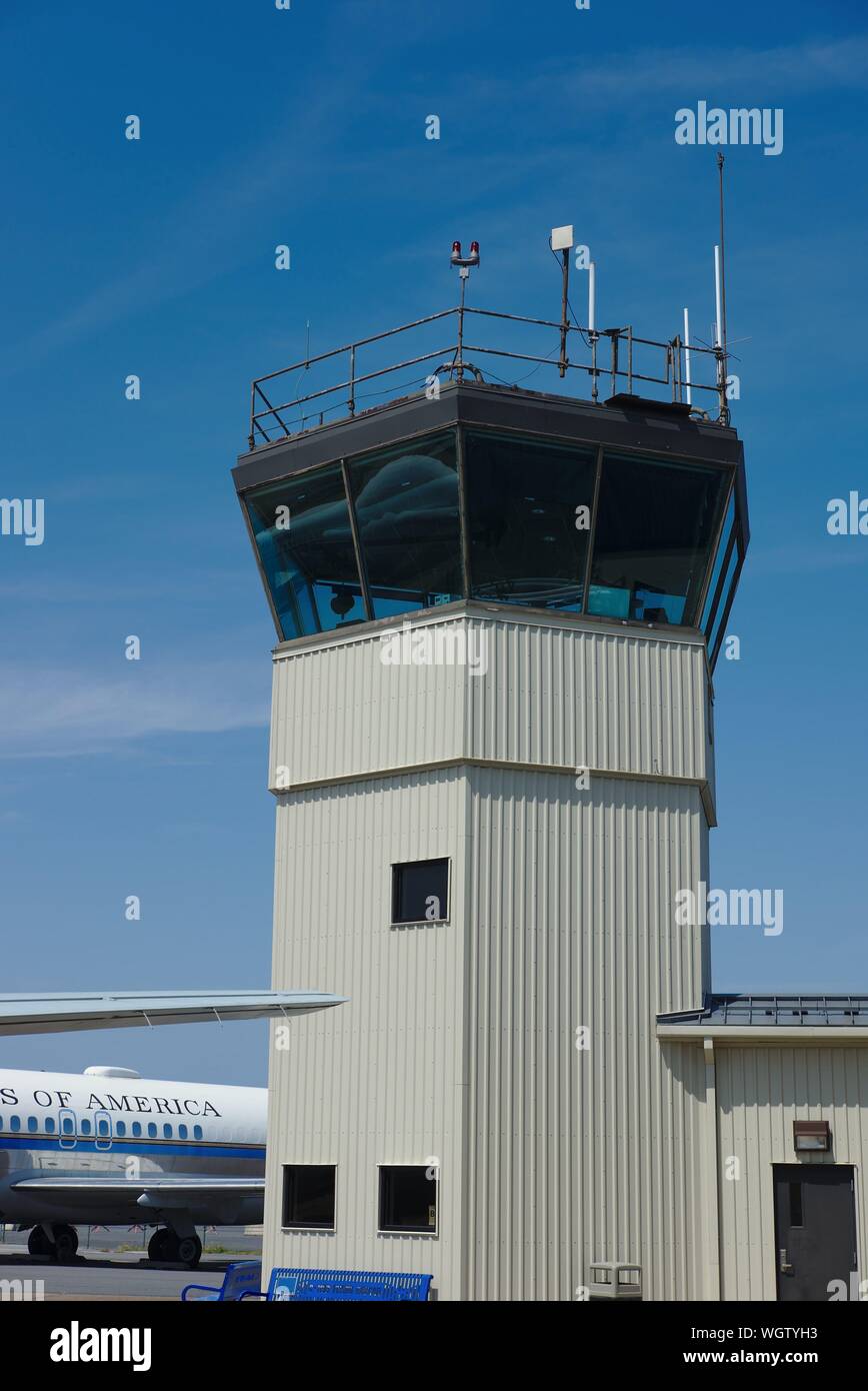 Dover afb control tower hi-res stock photography and images - Alamy