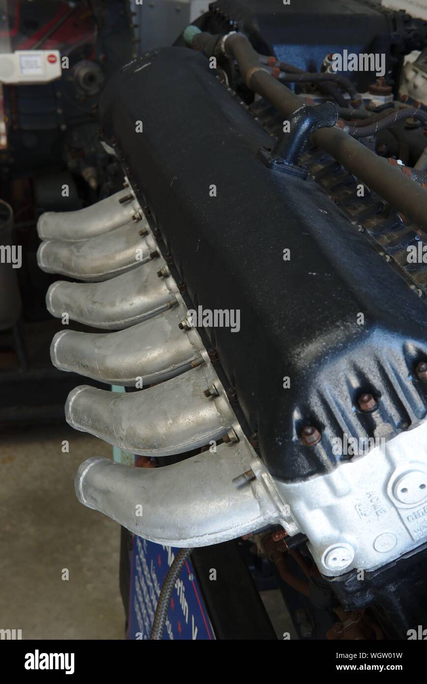 Merlin v12 aero engine hi-res stock photography and images - Alamy
