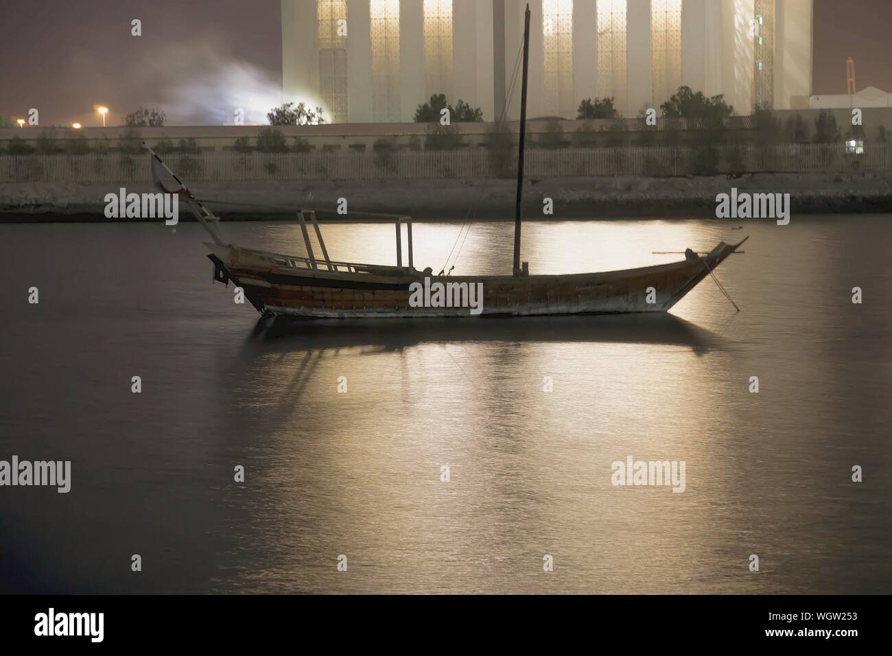 Night sailing hi-res stock photography and images - Alamy