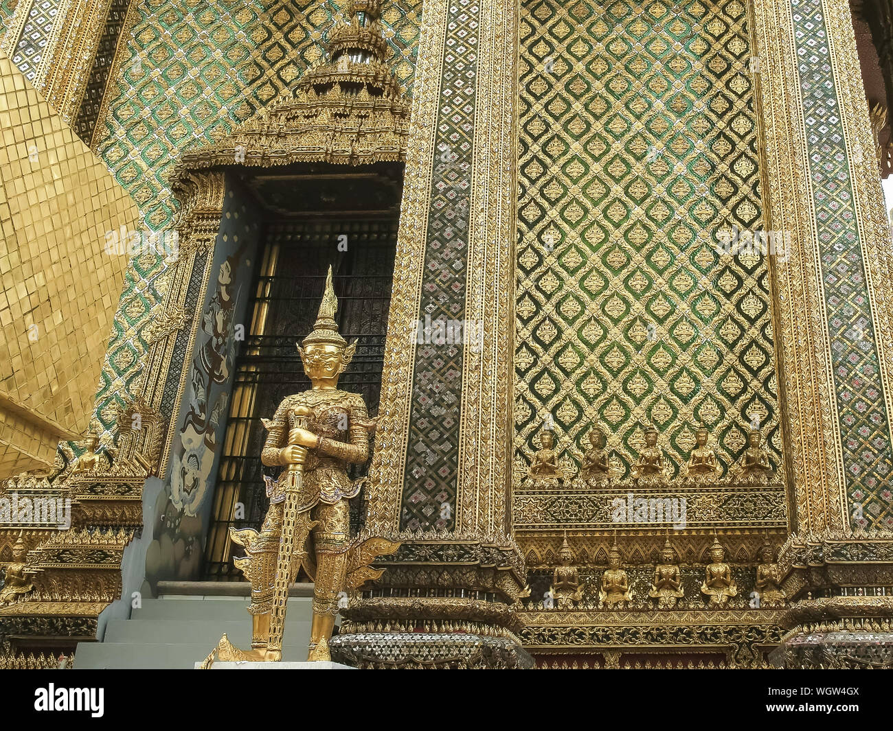 Emerald temple hi-res stock photography and images - Alamy