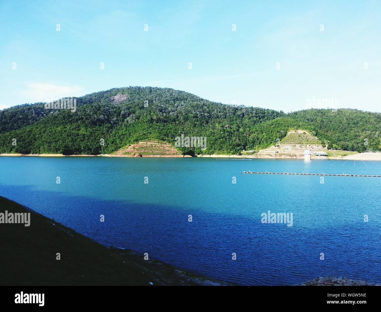 Riverside mountain hi-res stock photography and images - Alamy