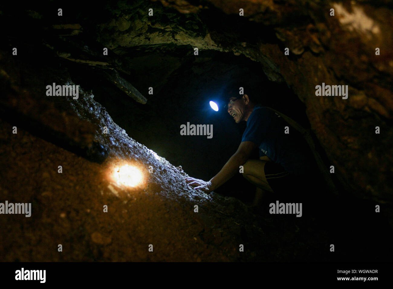 Mine worker tunnel hi-res stock photography and images - Alamy