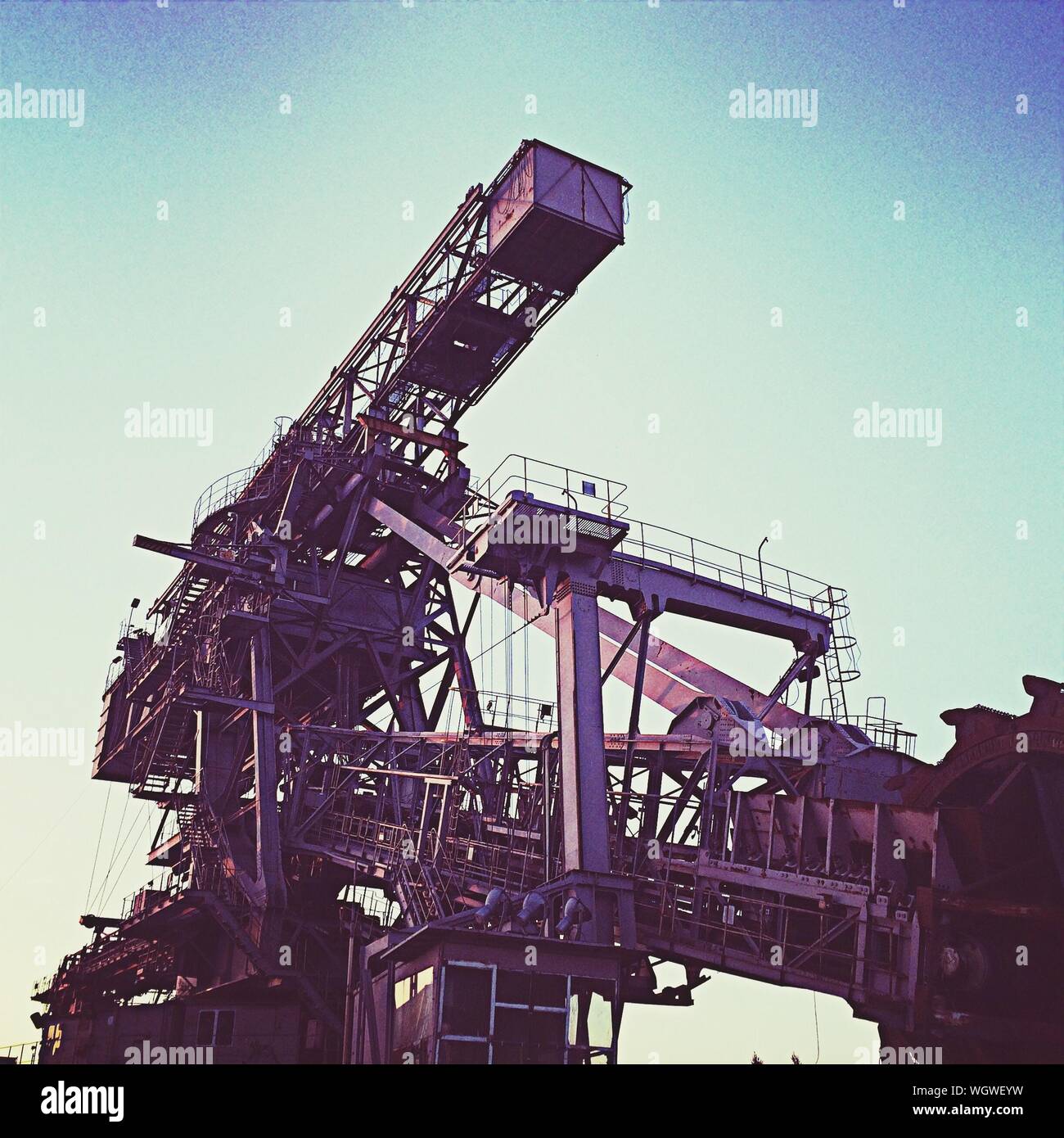 Machinery refinery hi-res stock photography and images - Alamy