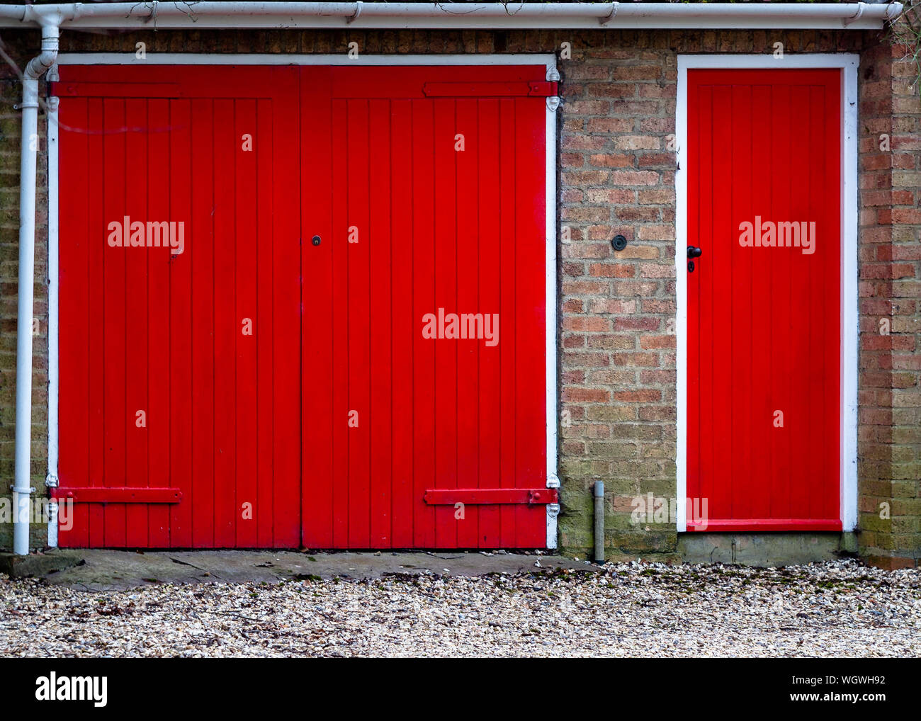 Red closed hi-res stock photography and images - Alamy