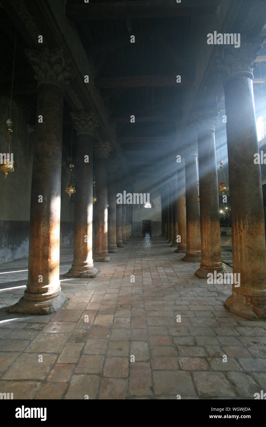 Columns church hi-res stock photography and images - Alamy