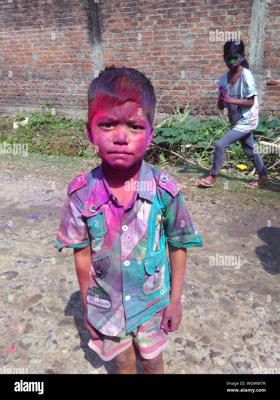 Indian boy and face paint hi-res stock photography and images - Alamy