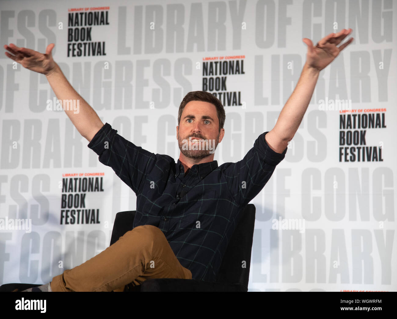 Peter Brannen discusses Earth's past mass extinctions and what they can ...