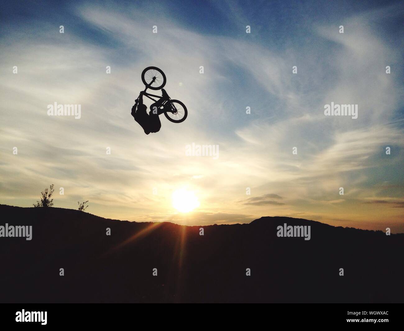 Stunt person hi-res stock photography and images - Alamy