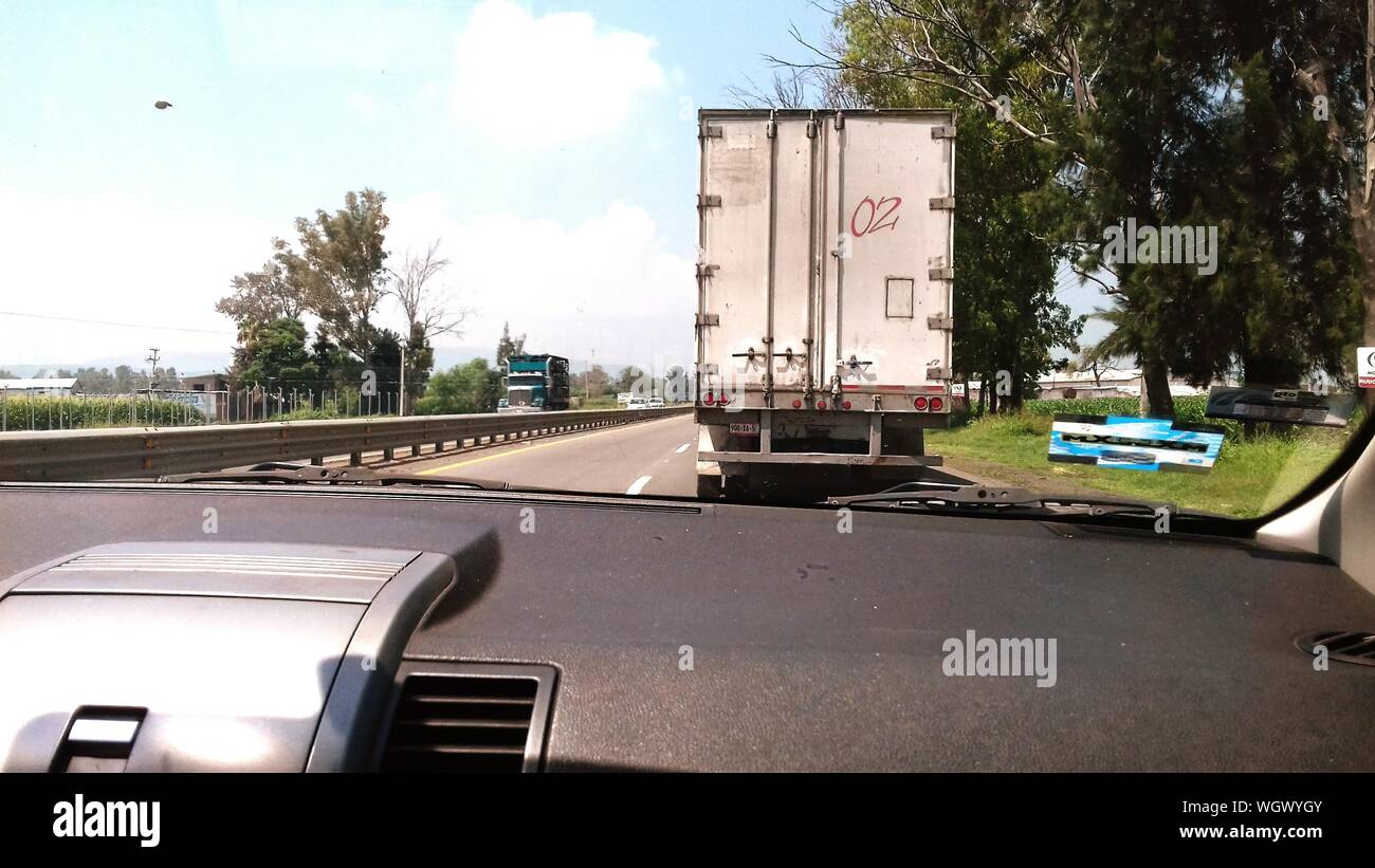 Truck windshield hi-res stock photography and images - Alamy