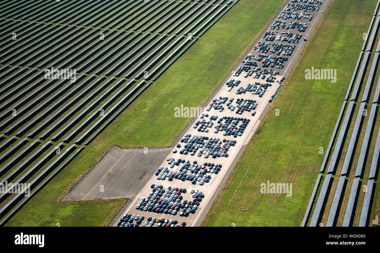 Alhorn, Germany. 30th Aug, 2019. Numerous Mercedes vehicles are parked ...