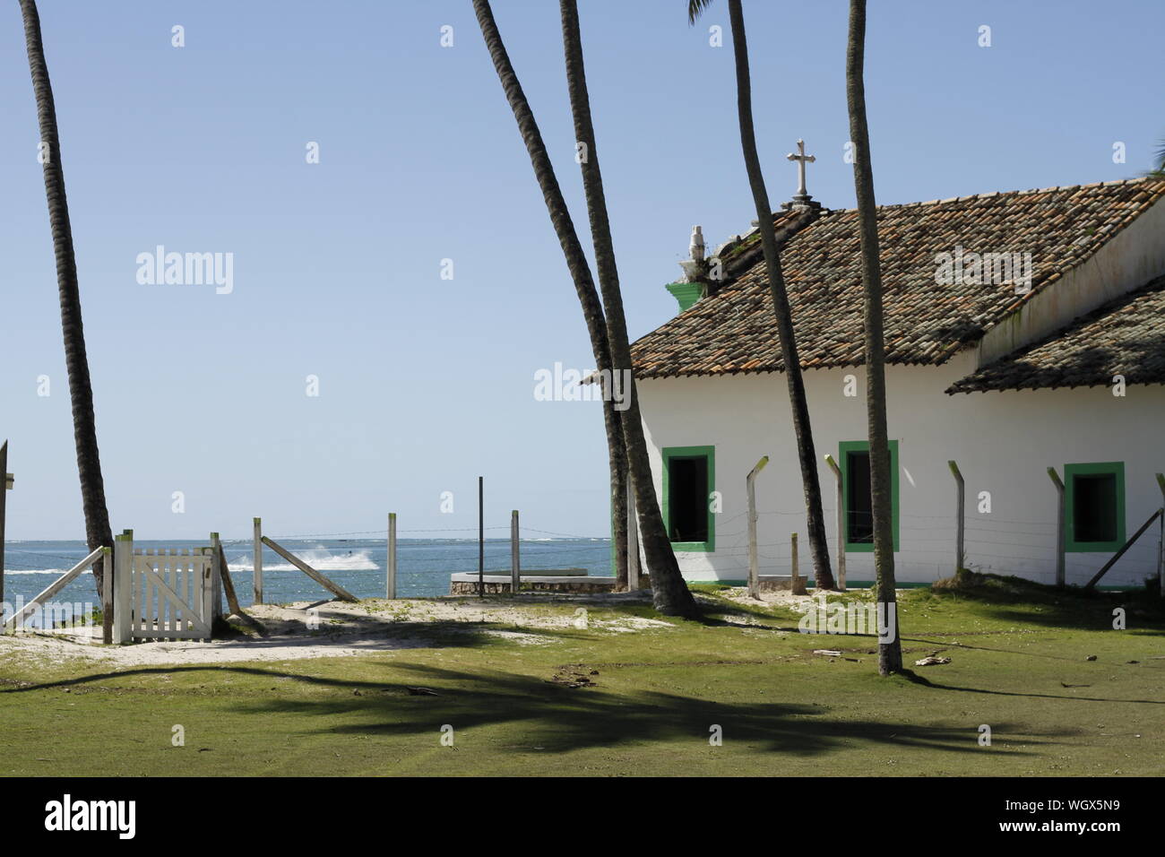 Seaside church hi-res stock photography and images - Alamy