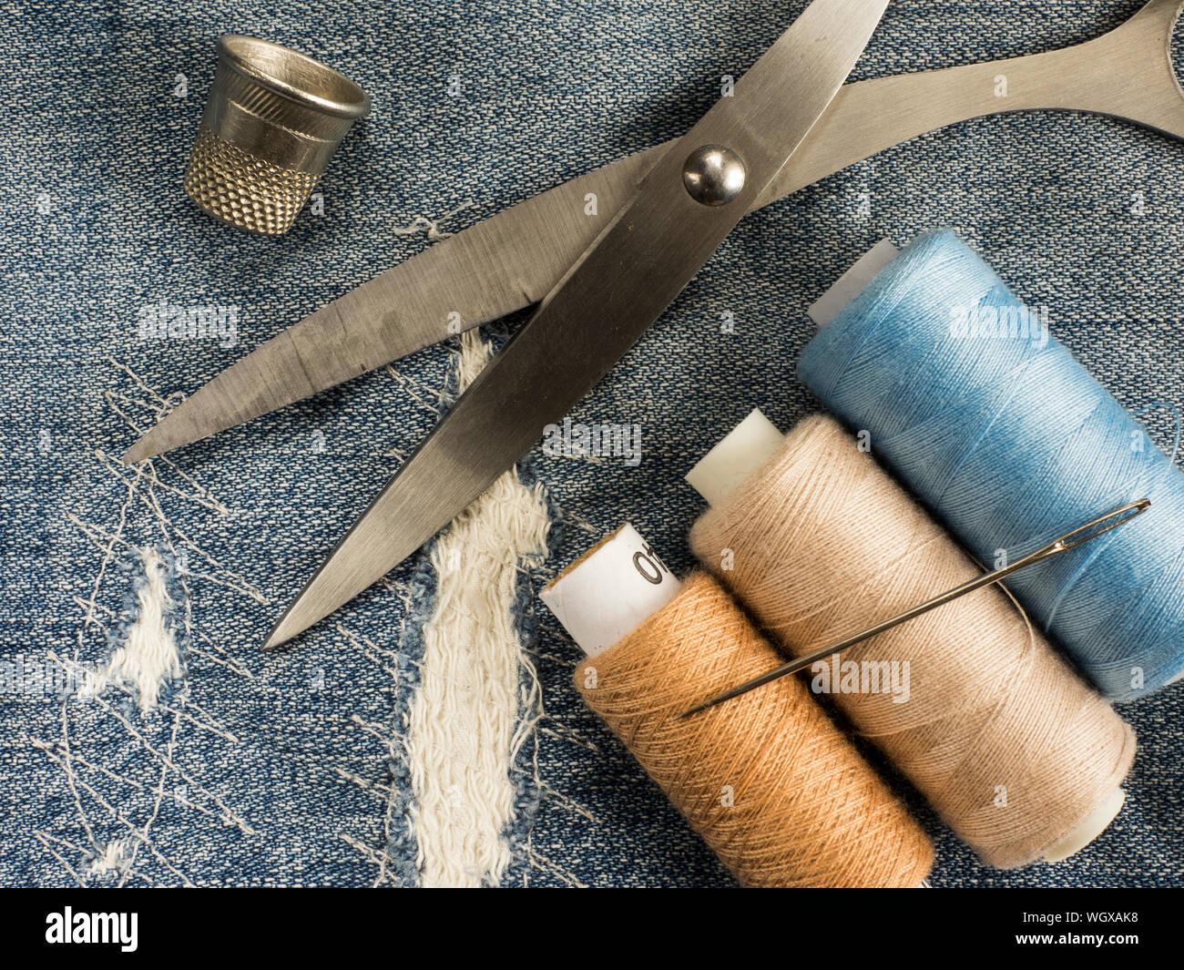 Sewing materials hi-res stock photography and images - Alamy
