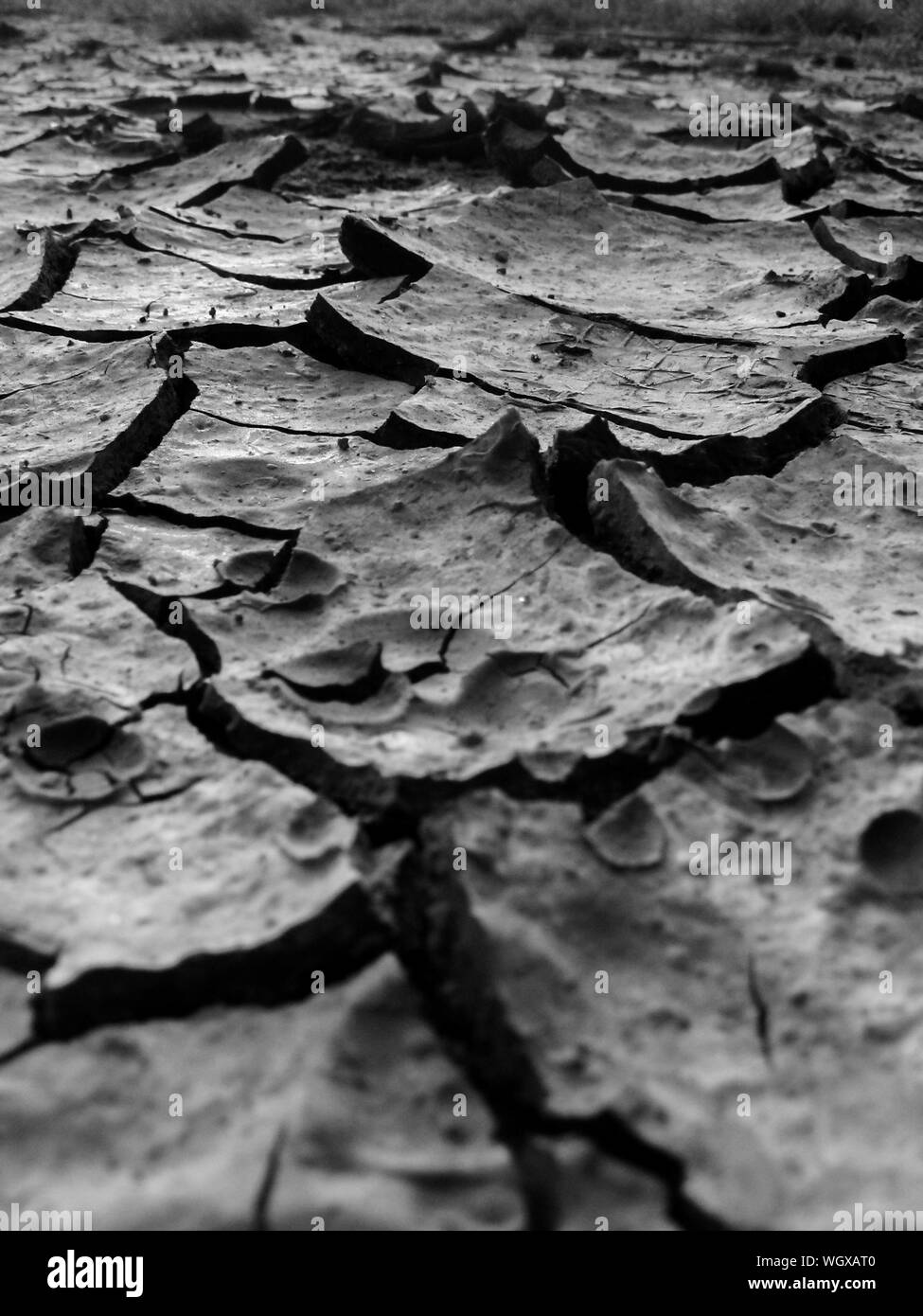 Cracked surface hi-res stock photography and images - Alamy