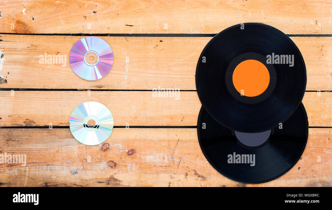 Four discs hi-res stock photography and images - Alamy