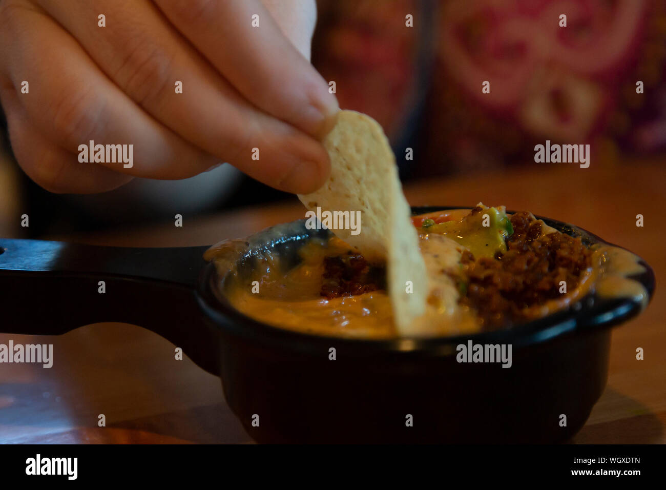 Chip queso dip hi-res stock photography and images - Alamy