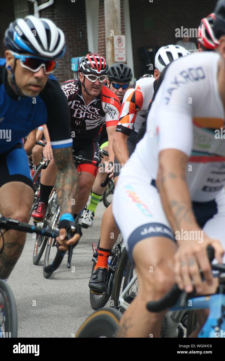 Clear field of sight finding the clear lane Stock Photo - Alamy