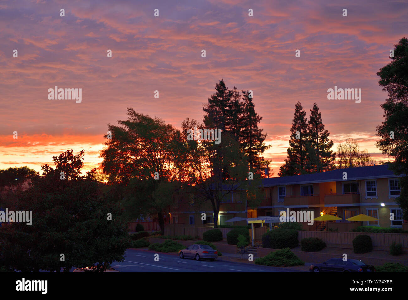 Drama sunset hi-res stock photography and images - Alamy